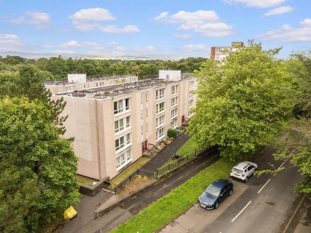 3 bedroom flat to rent