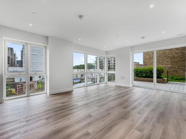 3 bedroom flat to rent