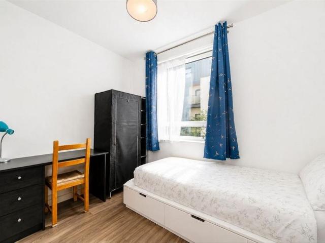 3 bedroom flat to rent