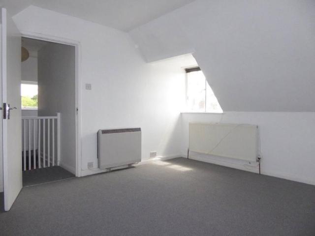 3 bedroom flat to rent