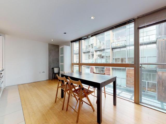 3 bedroom flat to rent