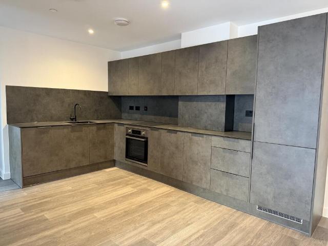 3 bedroom flat to rent