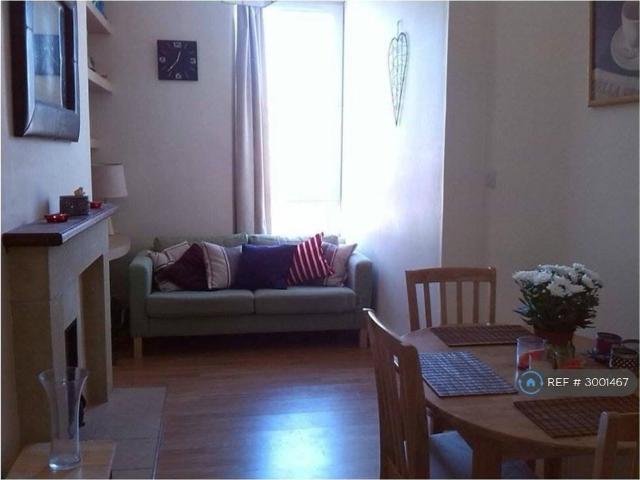 3 bedroom flat to rent