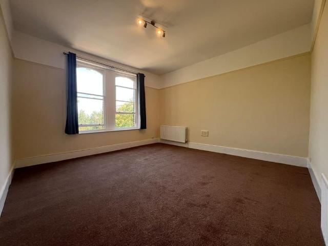 3 bedroom flat to rent