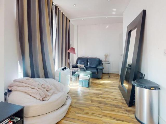 3 bedroom flat to rent