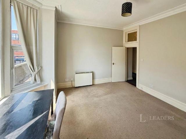 3 bedroom flat to rent