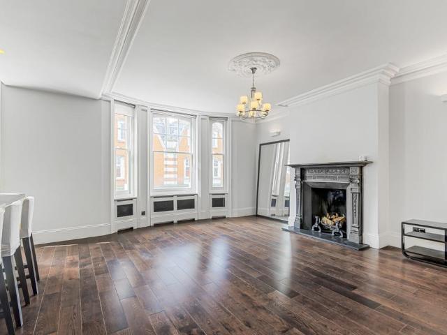 3 bedroom flat to rent