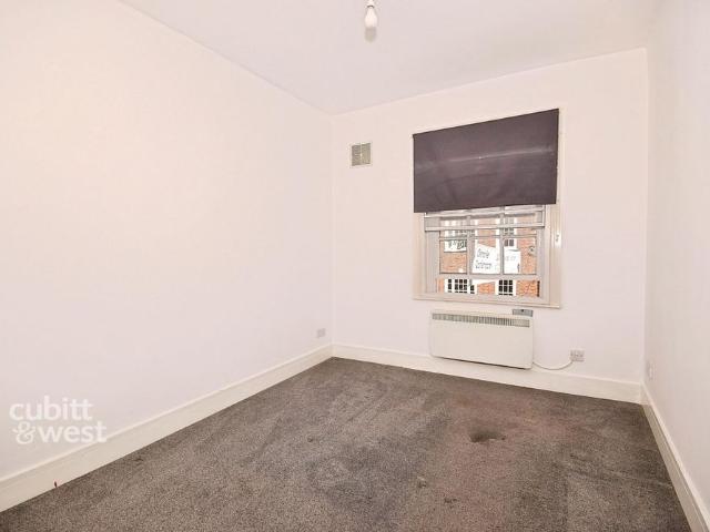 3 bedroom flat to rent