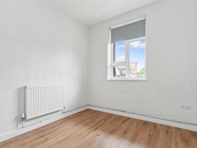 3 bedroom flat to rent