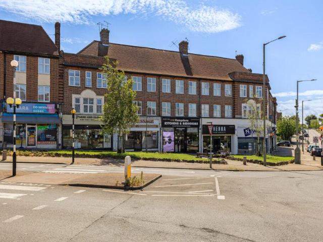 3 bedroom flat to rent