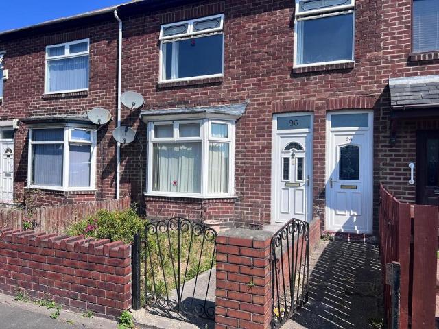 3 bedroom flat to rent