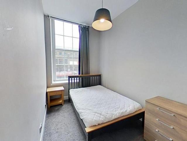 3 bedroom flat to rent