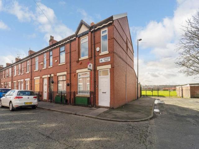3 bedroom flat to rent