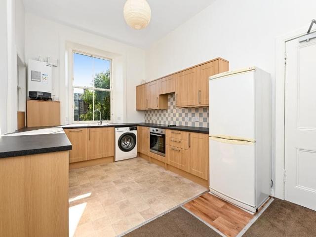 3 bedroom flat to rent