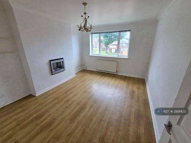 3 bedroom flat to rent