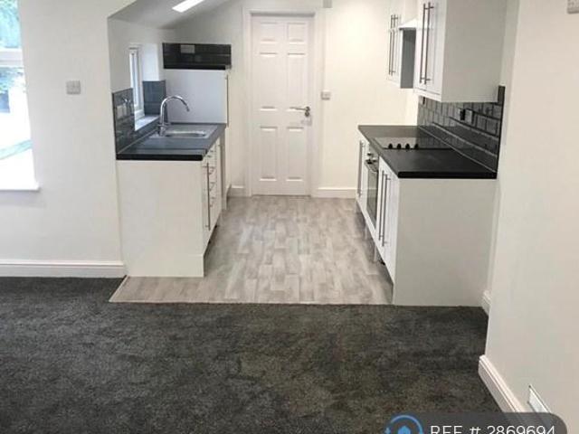 3 bedroom flat to rent