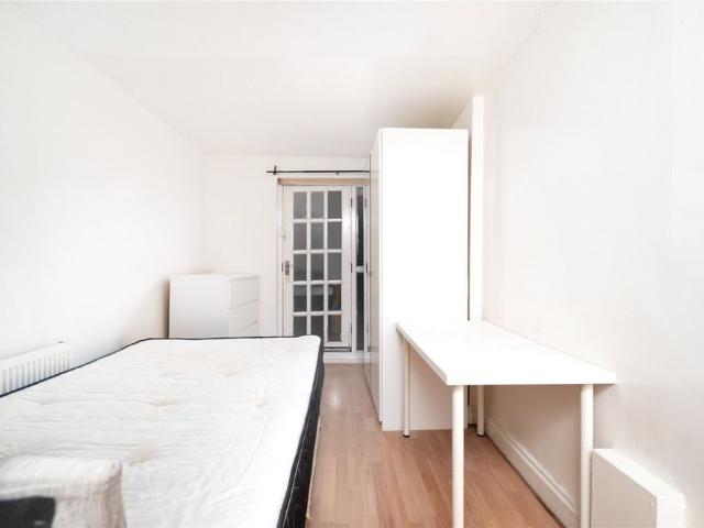 3 Bedroom Flat to Rent