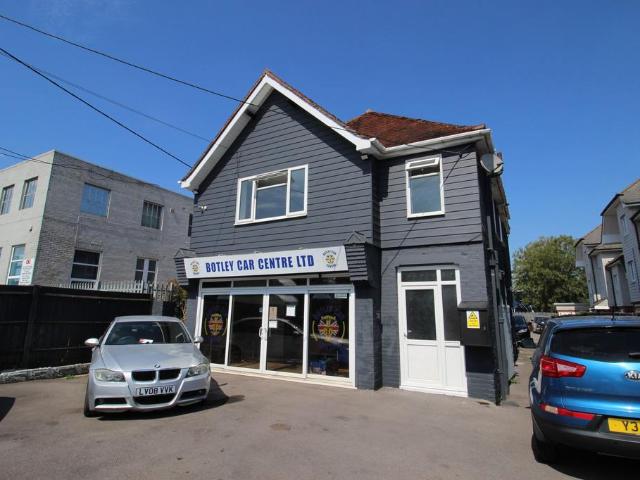 3 bedroom flat to rent