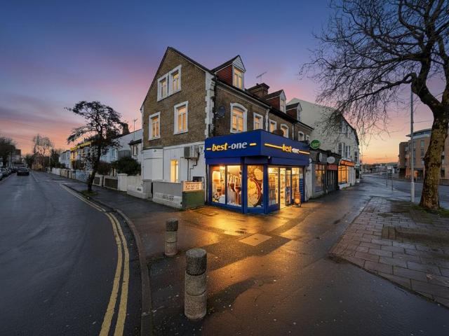 3 bedroom flat to rent