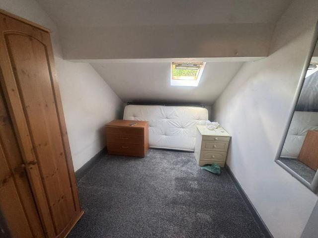 3 bedroom flat to rent