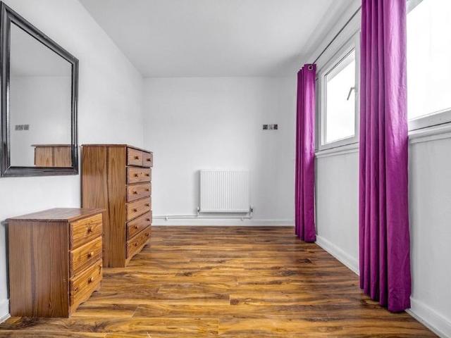 3 bedroom flat to rent