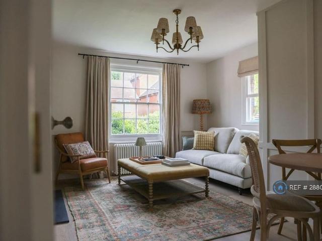 3 bedroom flat to rent