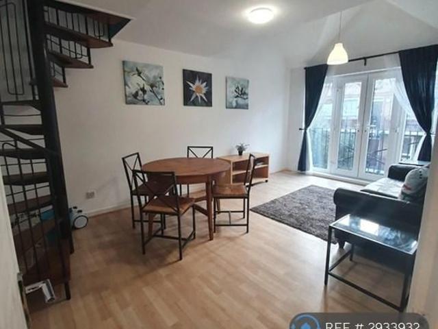 3 bedroom flat to rent