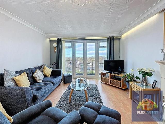 3 bedroom flat to rent