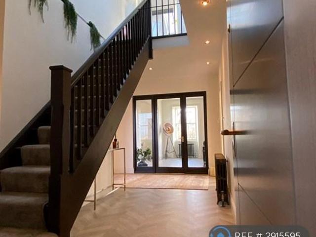 3 bedroom flat to rent