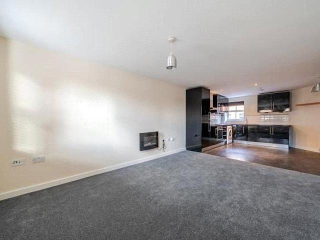 3 bedroom flat to rent