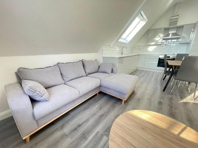 3 bedroom flat to rent