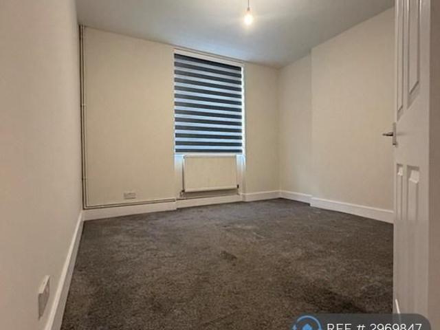 3 bedroom flat to rent