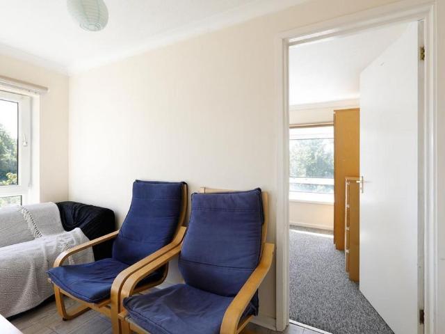 3 bedroom flat to rent