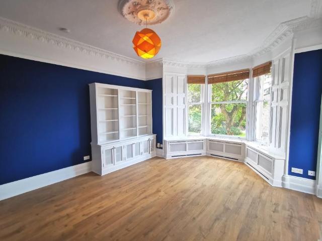 3 bedroom flat to rent