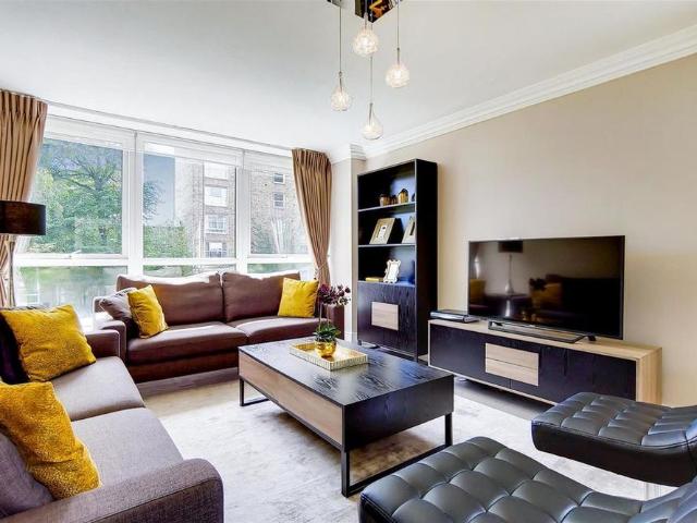 3 bedroom flat to rent