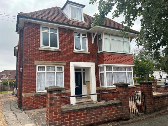 3 bedroom flat to rent