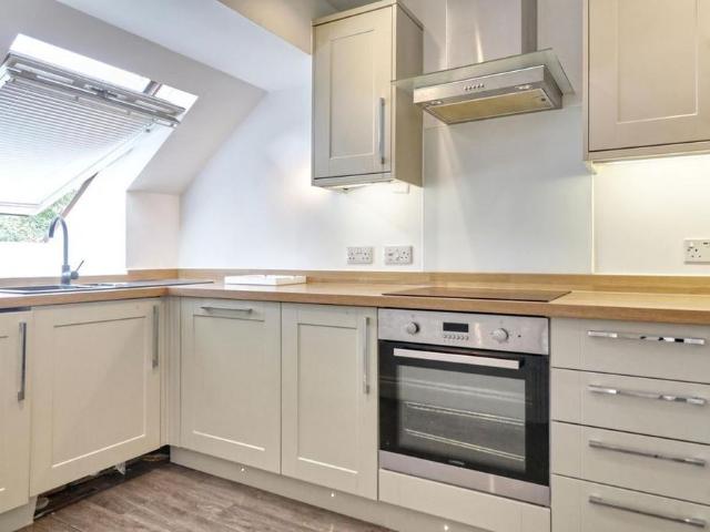 3 bedroom flat to rent