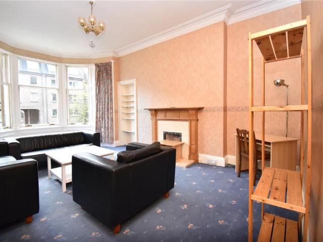 3 bedroom flat to rent