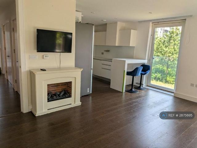 3 bedroom flat to rent