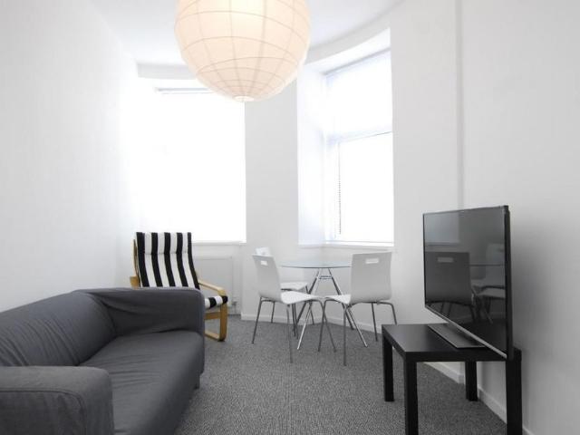 3 bedroom flat to rent