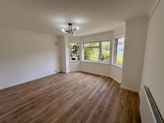 3 bedroom flat to rent