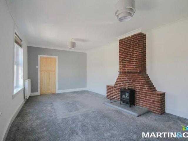 3 bedroom flat to rent