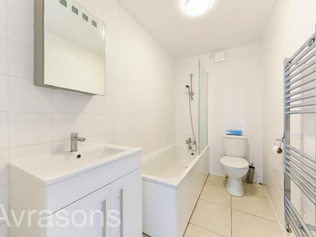 3 bedroom flat to rent