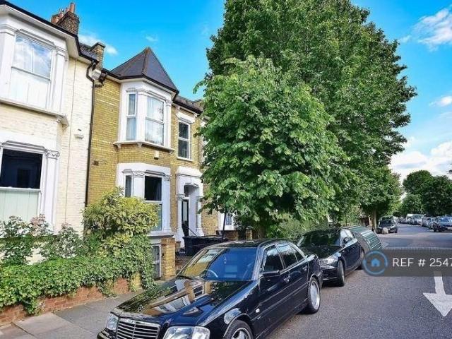 3 bedroom flat to rent