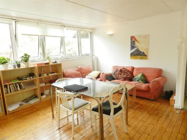3 bedroom flat to rent