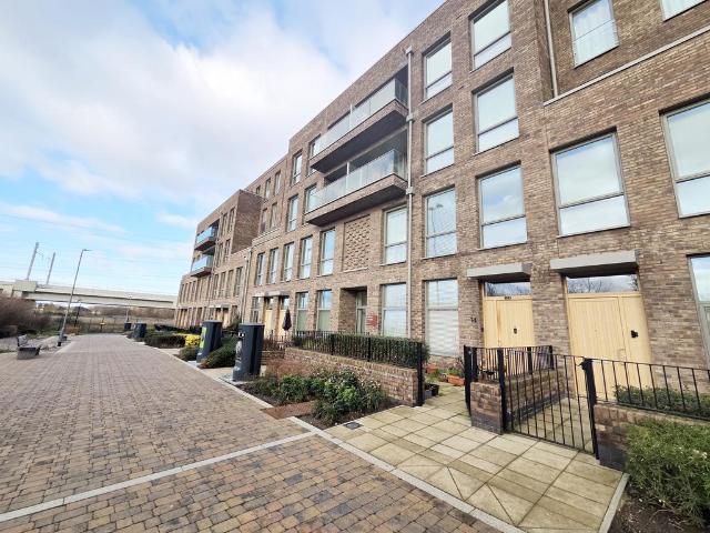 3 bedroom flat to rent