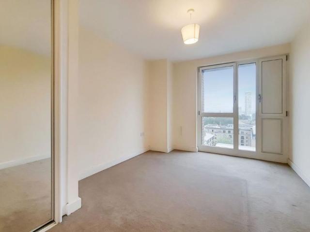 3 bedroom flat to rent