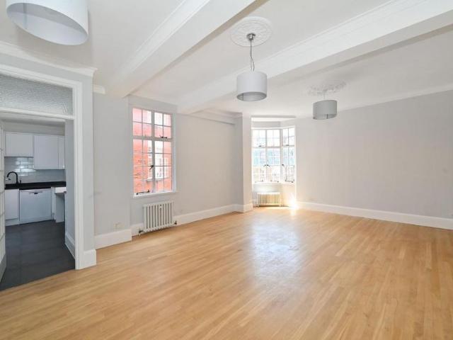 3 bedroom flat to rent