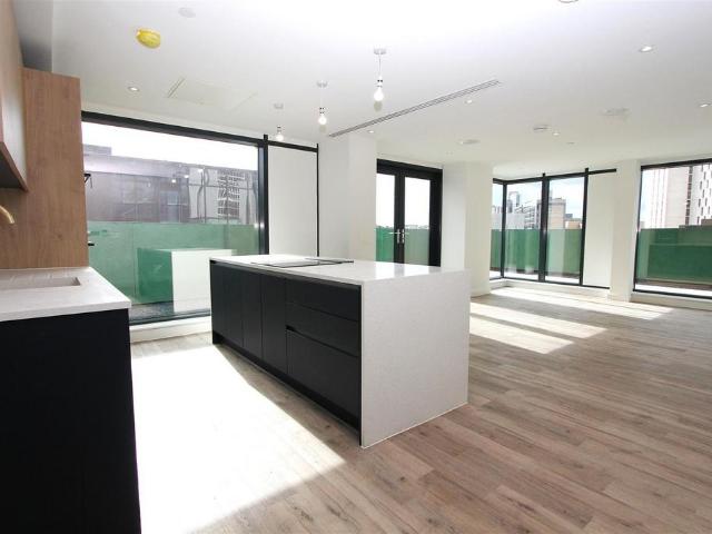 3 bedroom flat to rent
