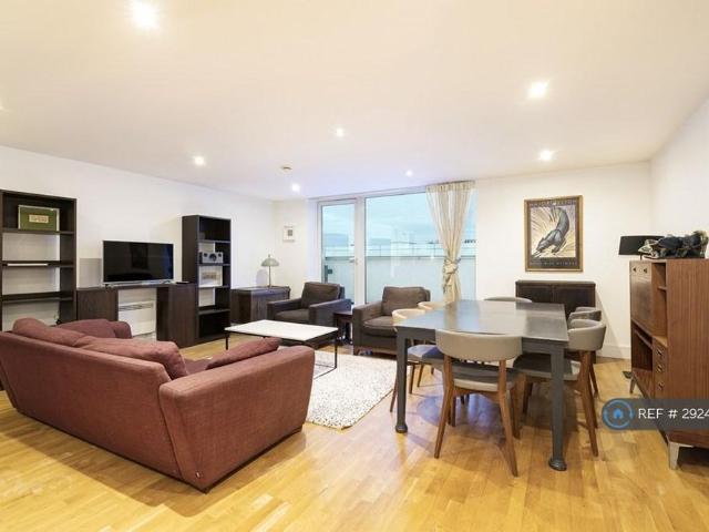 3 bedroom flat to rent